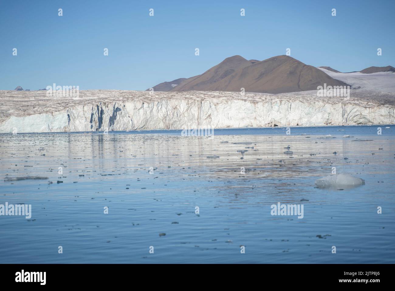 landscape view of an ice glacier in Svalbard islands, in the arctic sea ...
