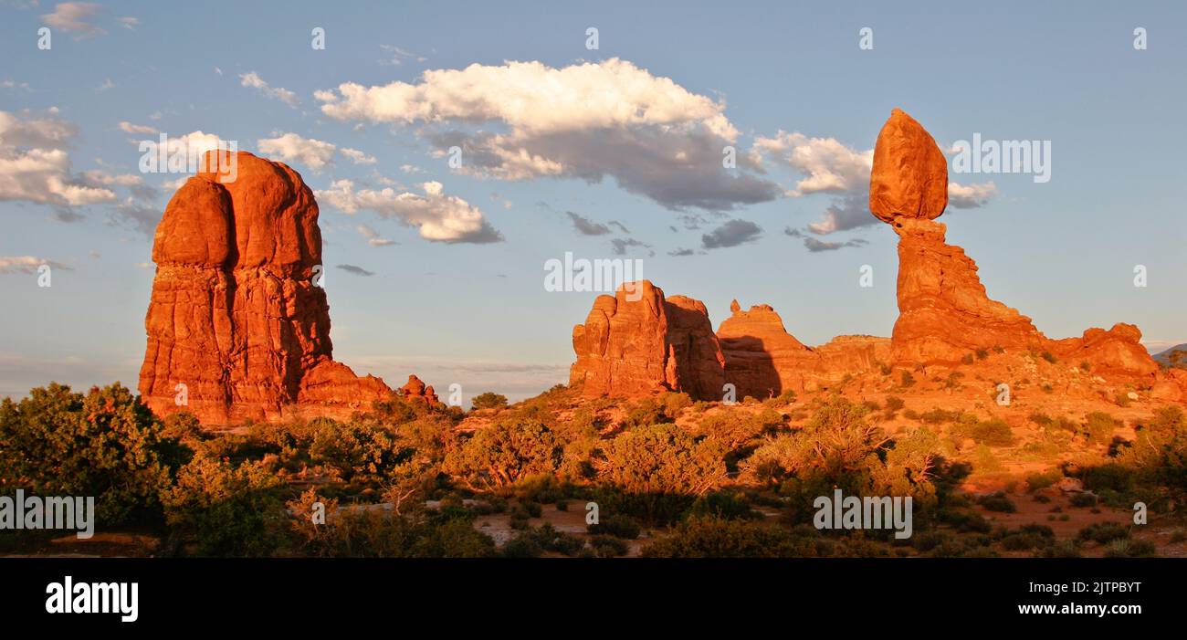 Balanced Rock with its miniature clone, Ham Rock at left on Ham Rock ...