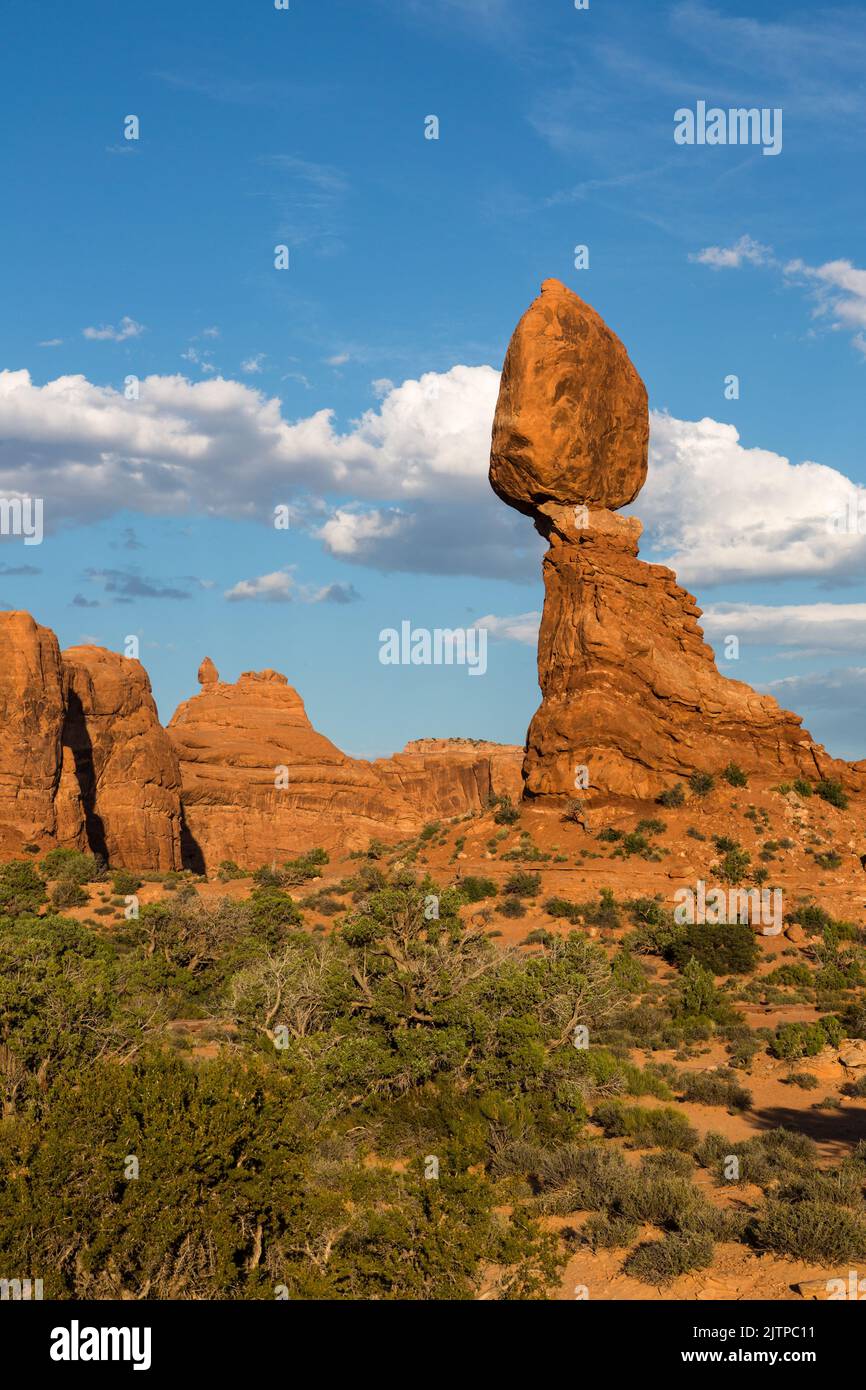 Balanced Rock with its miniature clone, Ham Rock at left on Ham Rock ...