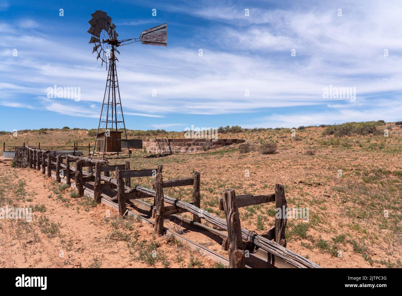 Dubinky well hi-res stock photography and images - Alamy
