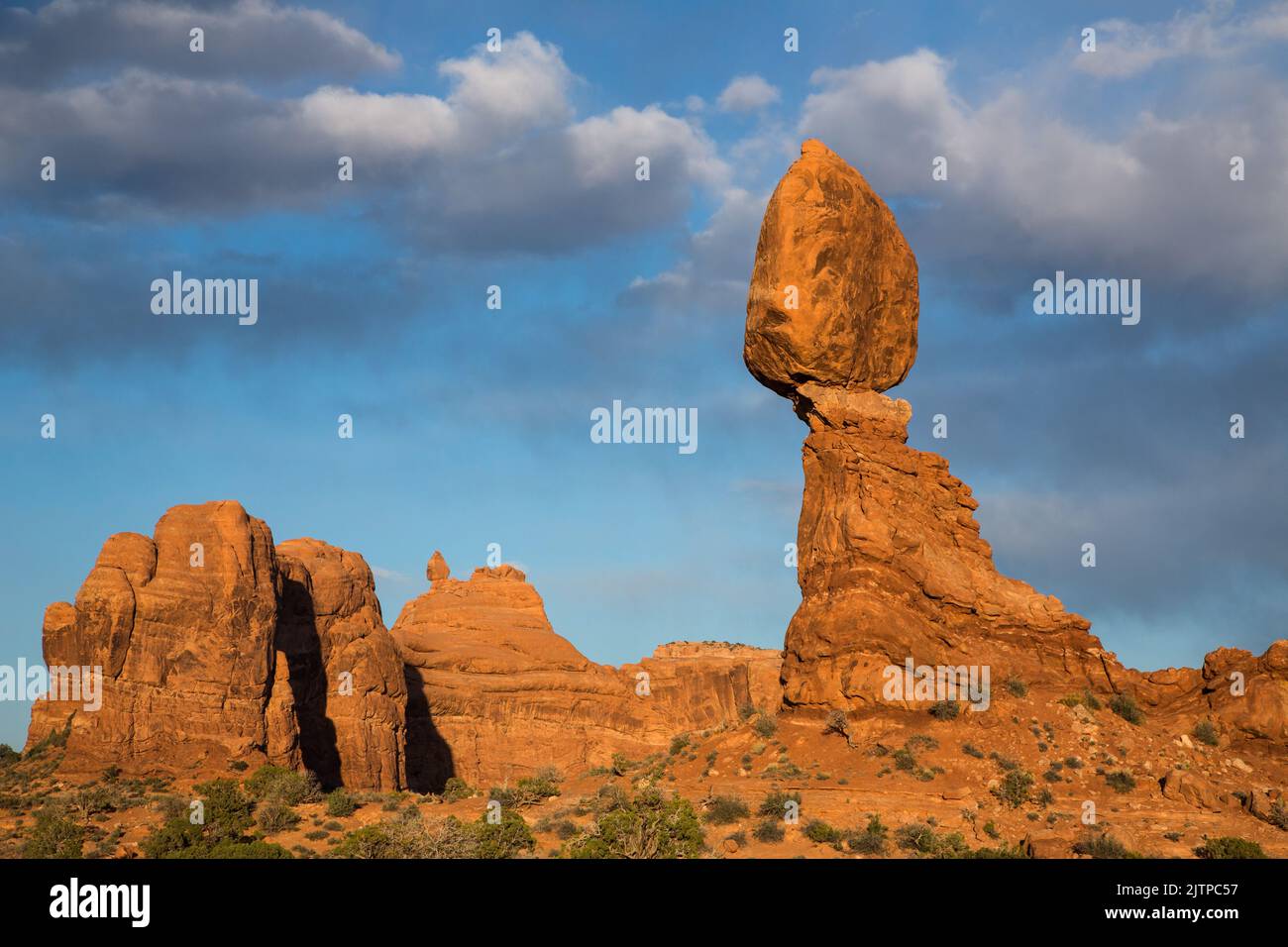 Balanced Rock with its miniature clone, Ham Rock at left on Ham Rock ...