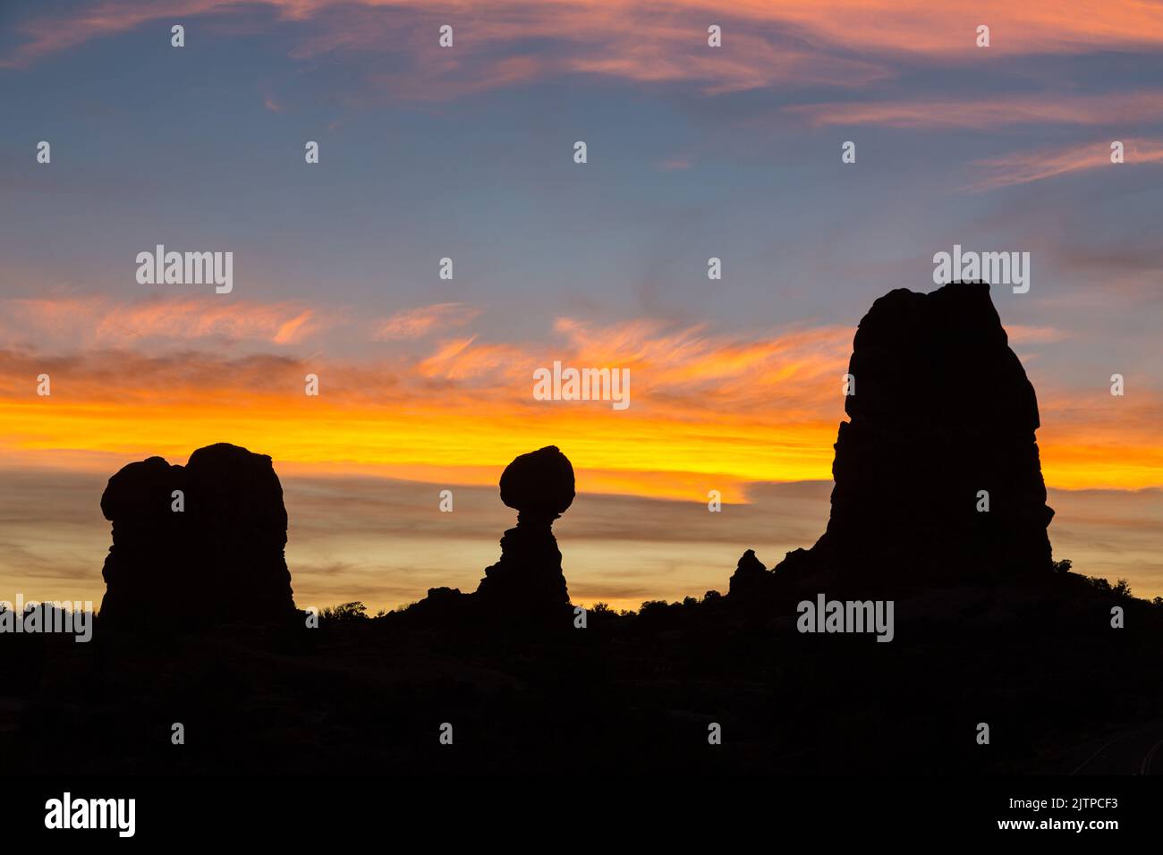 Sillhouette of Balanced Rock at sunset in Arches National Park near Moab, Utah Stock Photo - Alamy
