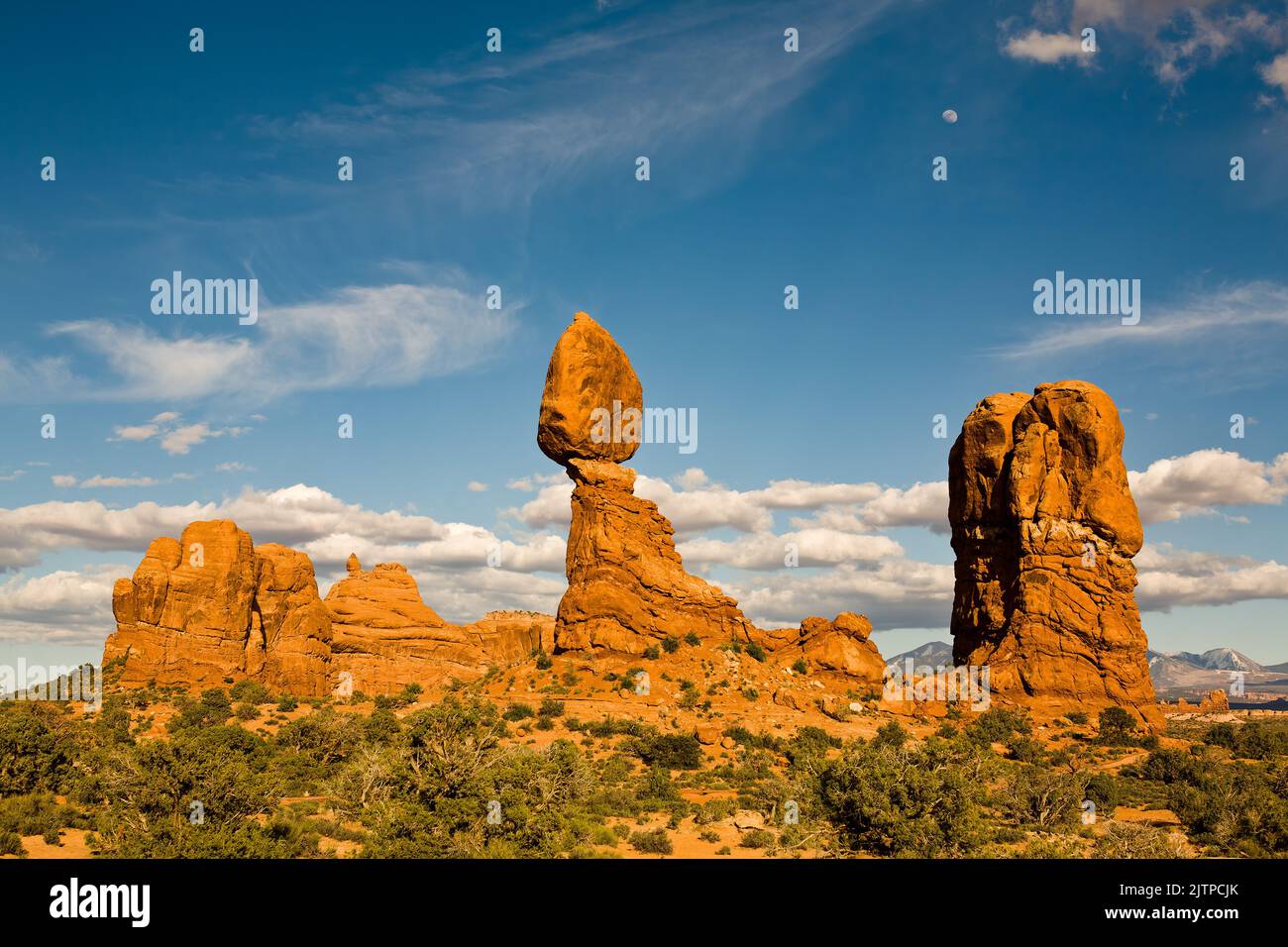 Balanced Rock and the moon, Arches National Park, Moab, Utah Stock ...
