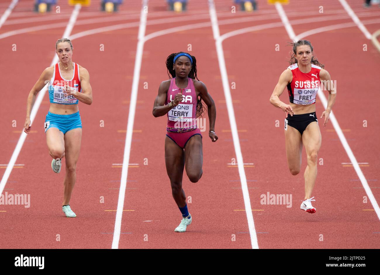 Patrizia Van Der Weken, Twanisha Terry, Géraldine Frey competing in the ...