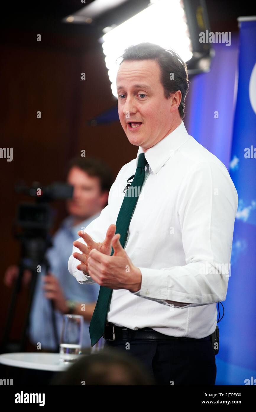 David Cameron speaking at The King's Fund 08/01/10 Stock Photo - Alamy