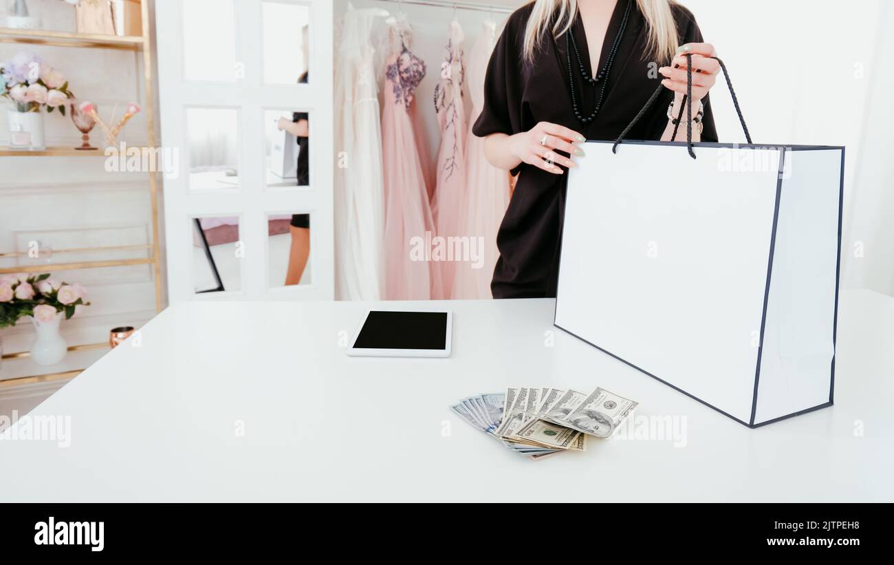 Trendsetter hi-res stock photography and images - Alamy