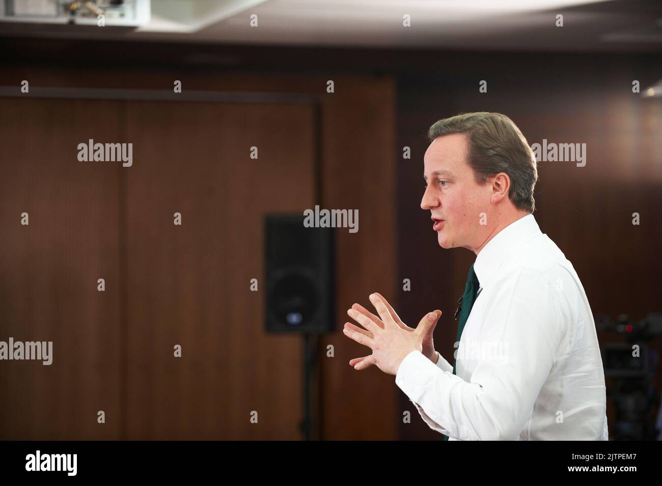 David Cameron speaking at The King's Fund 08/01/10 Stock Photo - Alamy