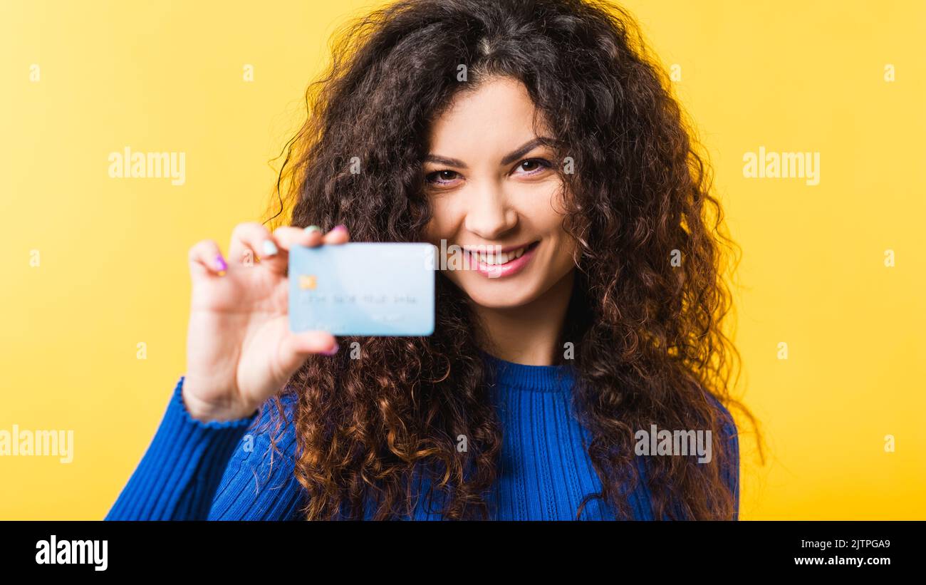 beautiful woman credit card banking payment urban Stock Photo - Alamy