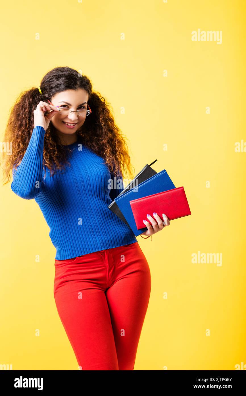 Business lady yellow hi-res stock photography and images - Alamy