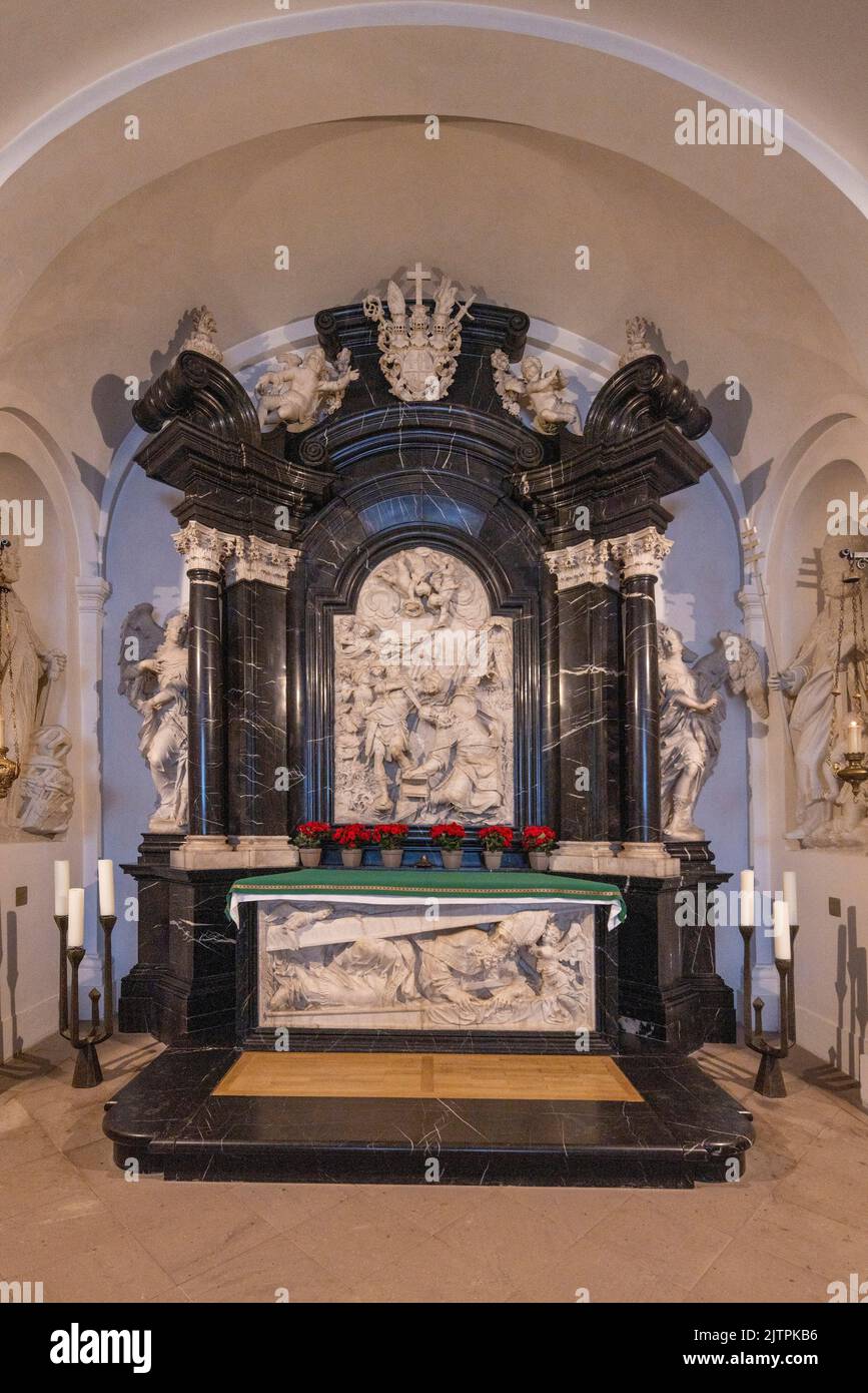 Tomb of St Boniface, cathedral, Fulda, Hesse, Germany Stock Photo - Alamy