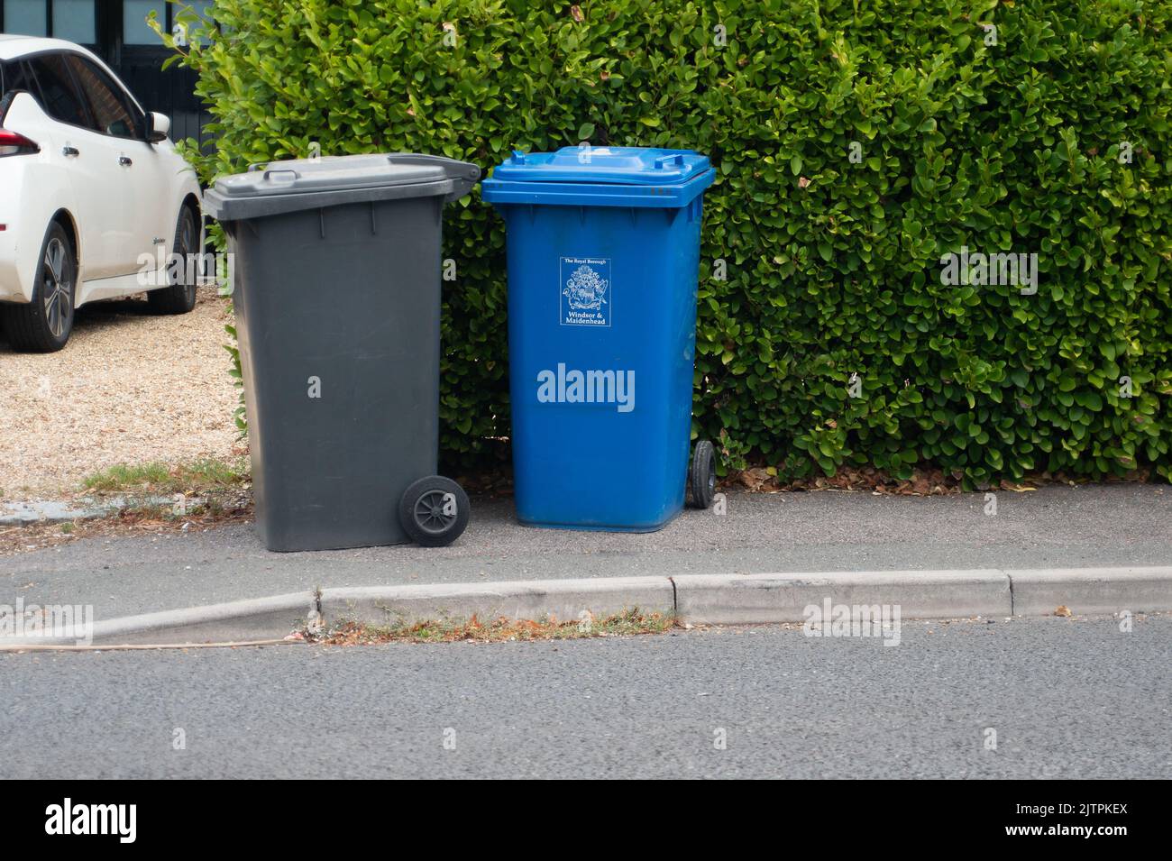 Industrial dustbins hi-res stock photography and images - Alamy