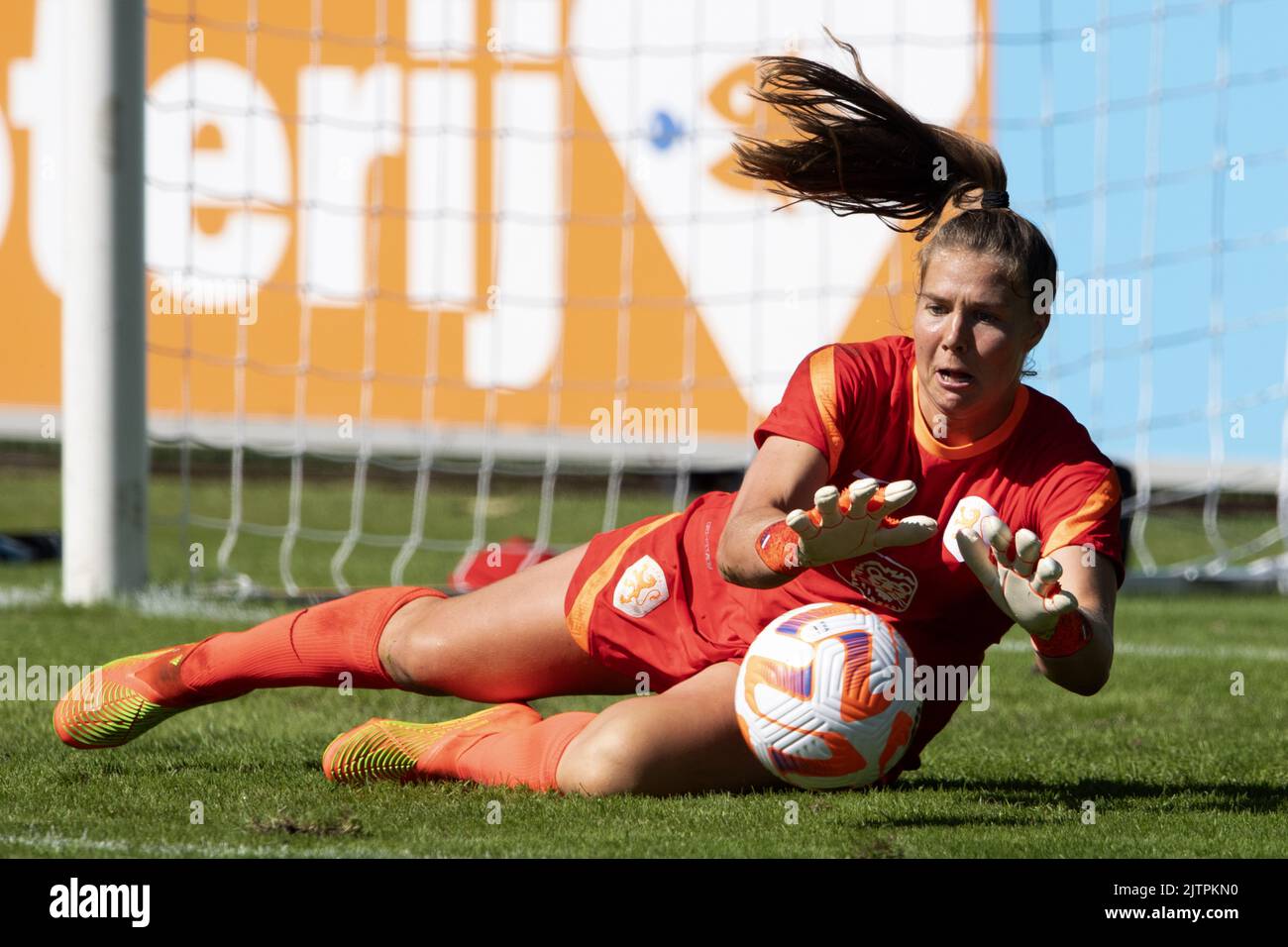 ZEIST - Goalkeeper Lize Kop during a training session of the Dutch women's national team. The ...