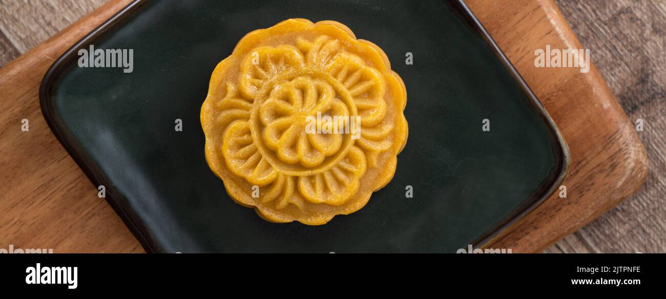 Delicious Cantonese moon cake for Mid-Autumn Festival food mooncake on ...