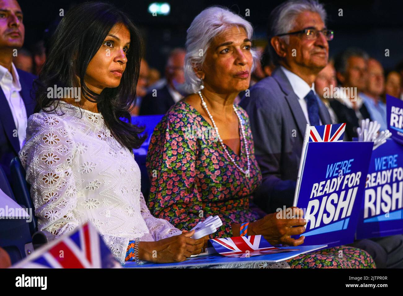Rishi sunak parents hi-res stock photography and images - Alamy