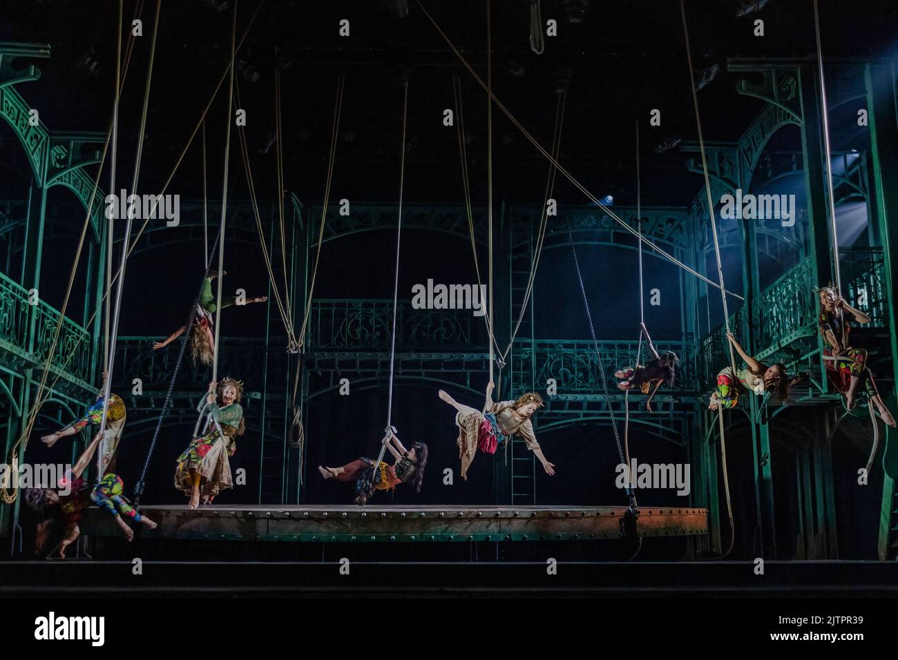 Refuse workers start to clean at Edinburgh's Chambers street after ...