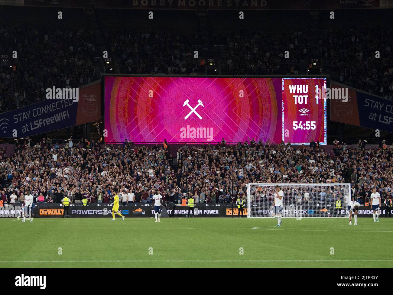 Screen olympic stadium hi-res stock photography and images - Alamy