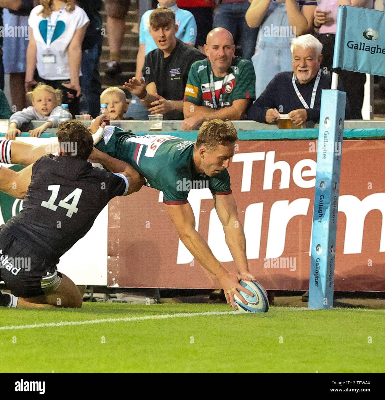 Harry potter of leicester tigers hi-res stock photography and images ...