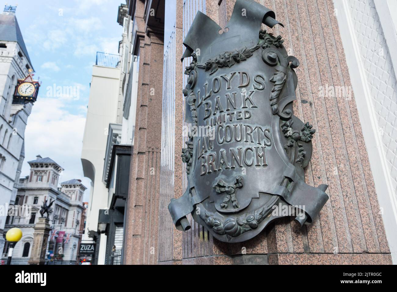 The entrance to Lloyds Bank, Law Courts Branch, 222 The Strand, London ...