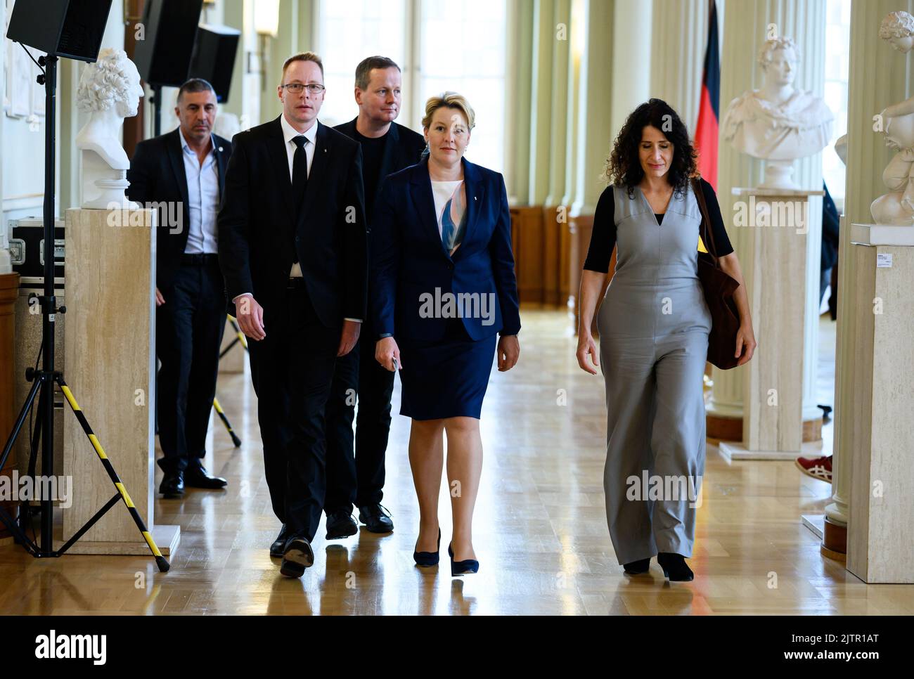 01 September 2022, Berlin: Franziska Giffey (2nd from right, SPD ...