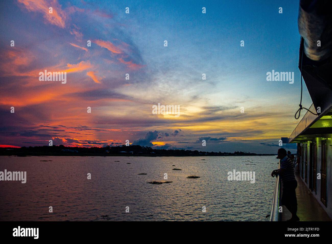 Amazon river with rainforest brazil hi-res stock photography and images ...