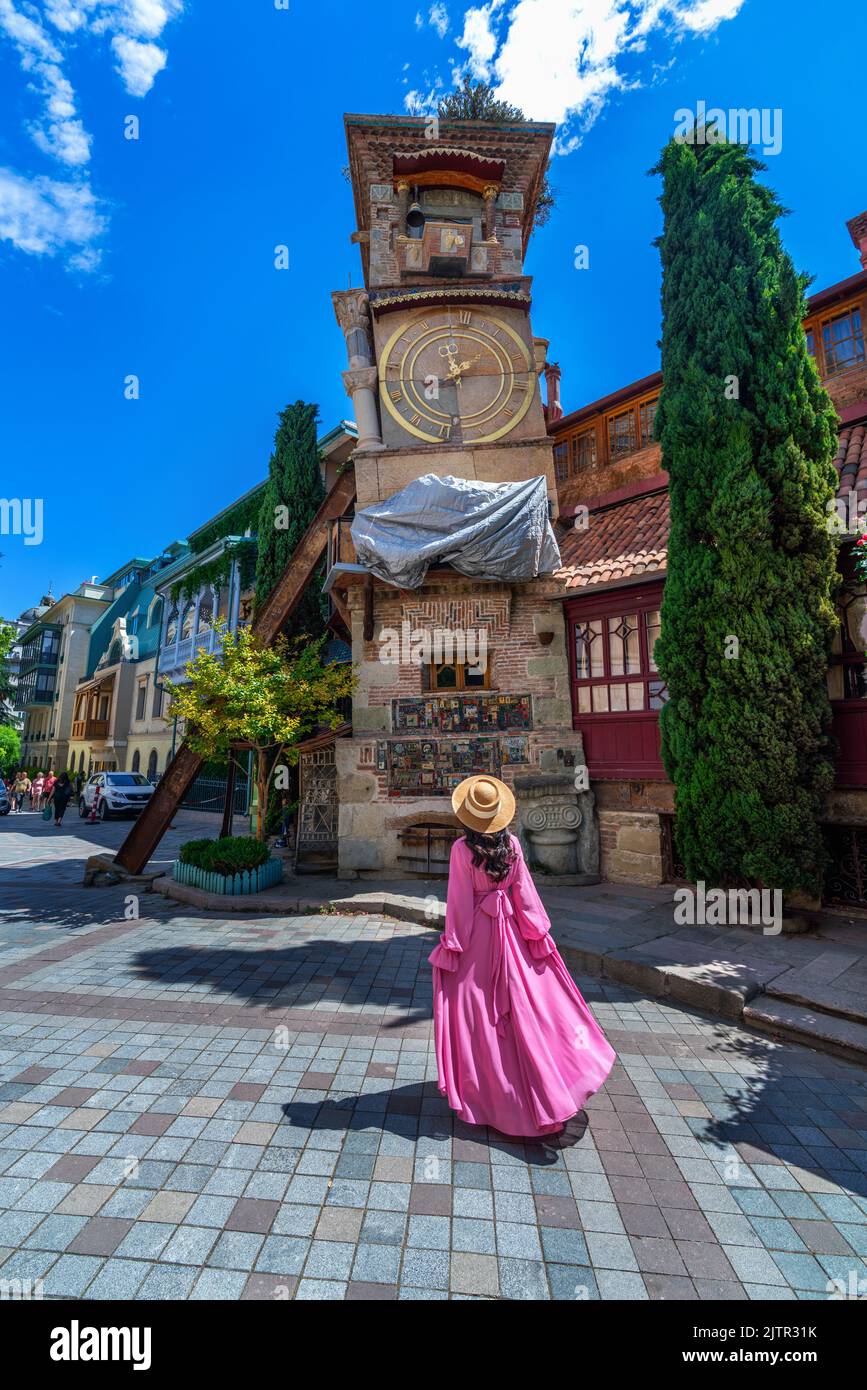 The leaning clock tower hi-res stock photography and images - Alamy