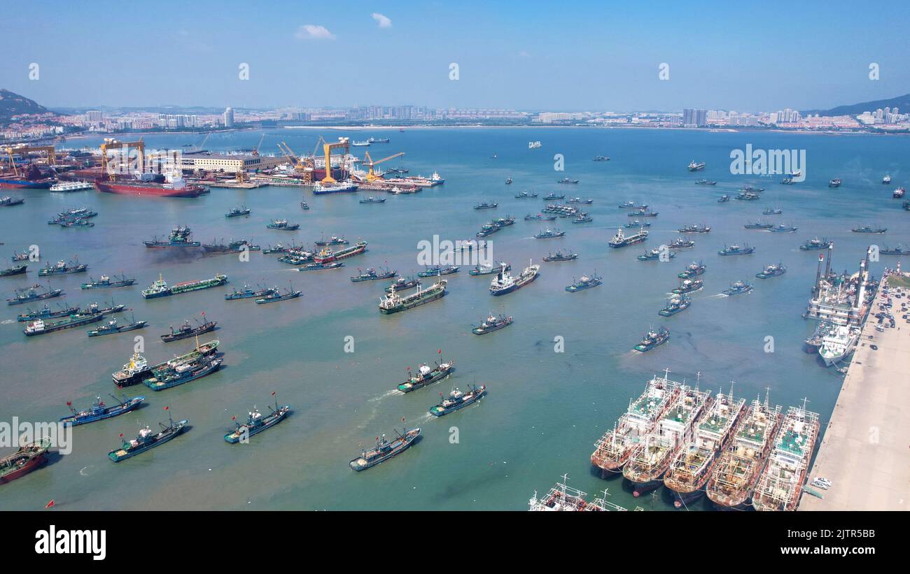 Weihai port hi-res stock photography and images - Alamy