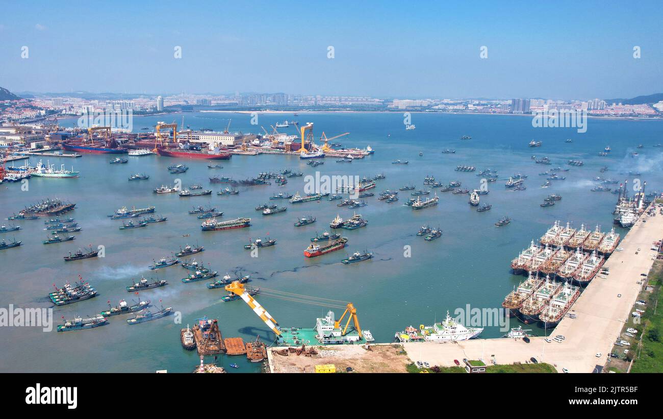 Weihai hi-res stock photography and images - Alamy