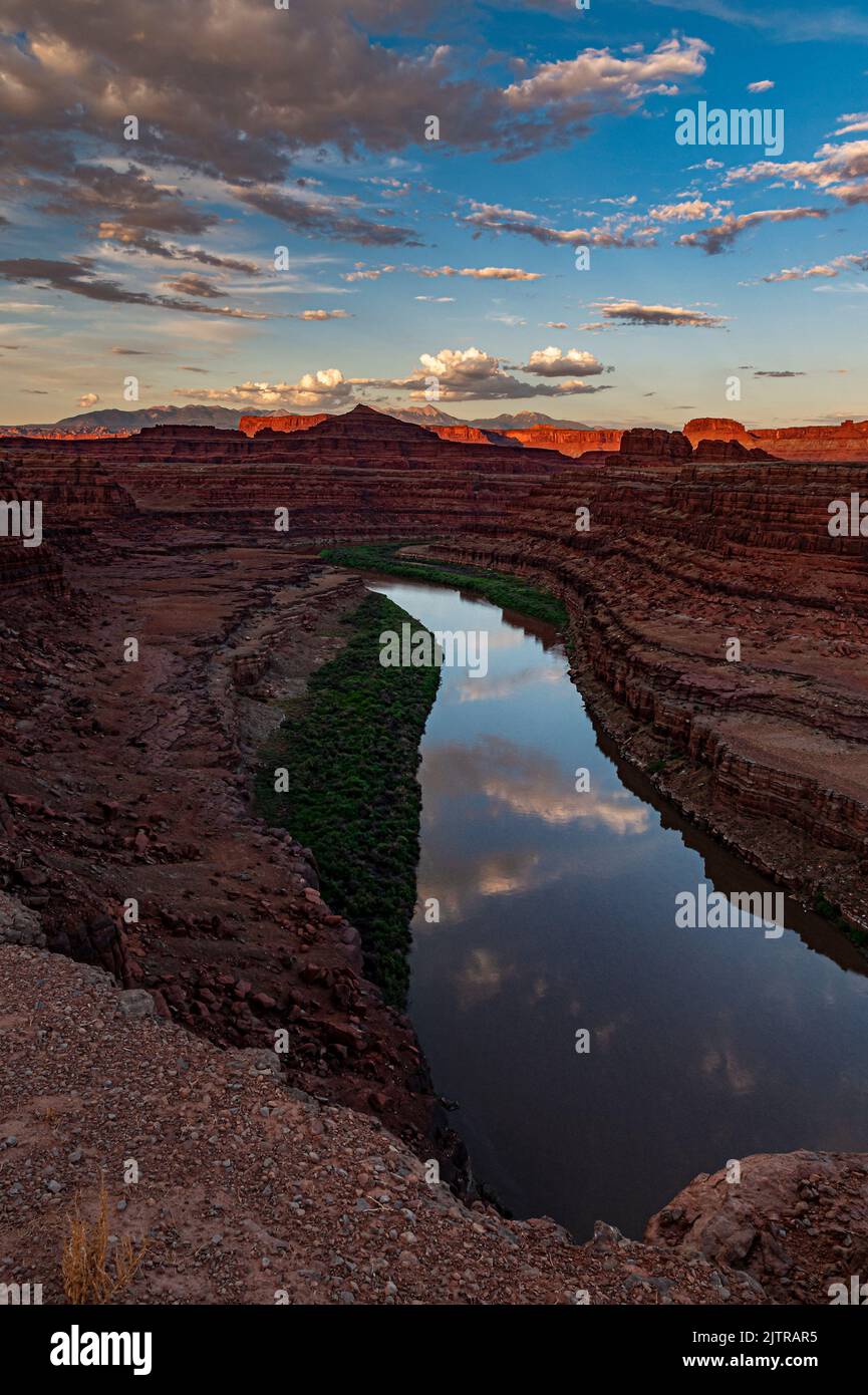The Green River is seen from the Green River Overlook at Canyonlands ...
