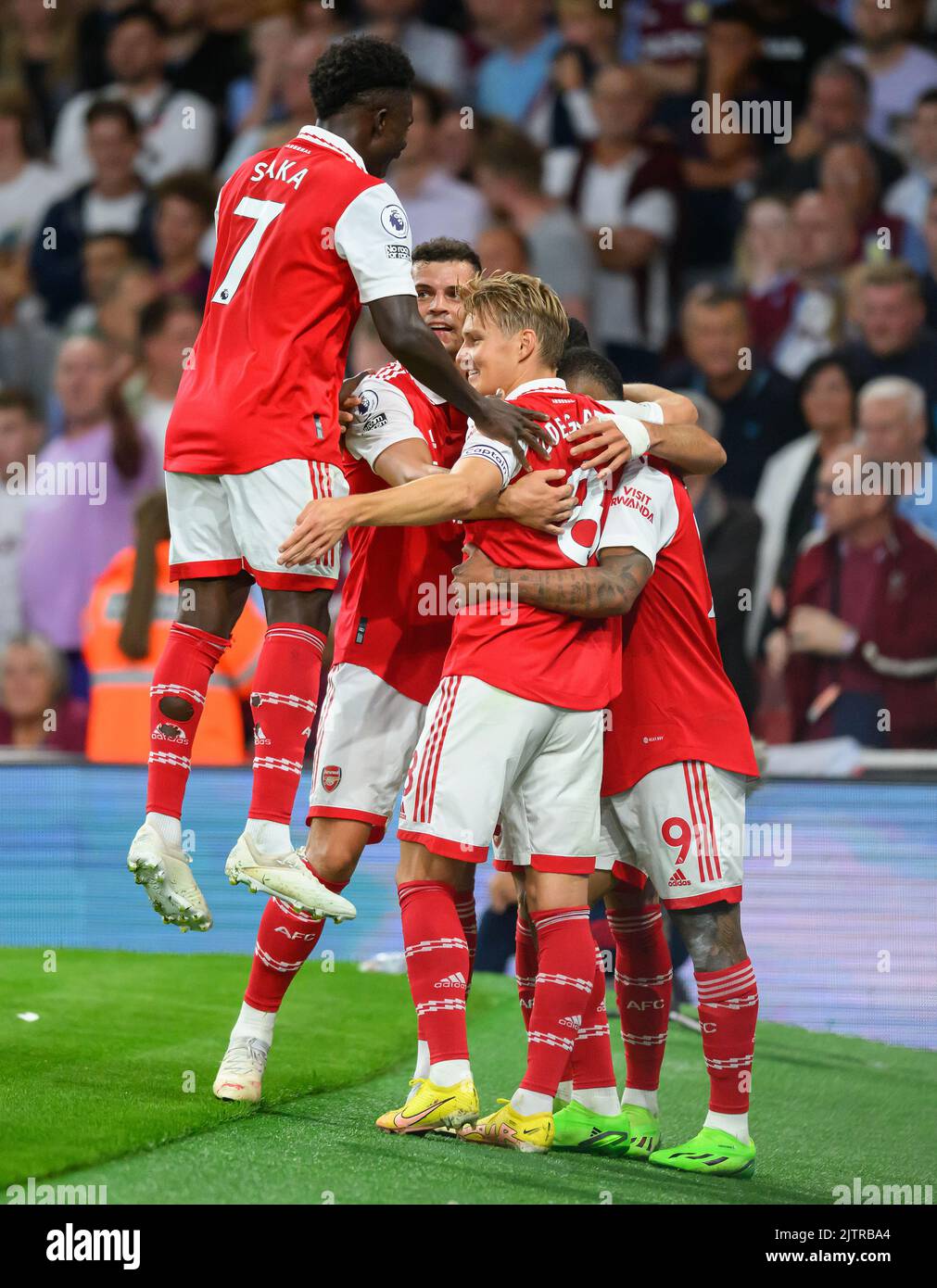 Saka ödegaard jesus hi-res stock photography and images - Alamy