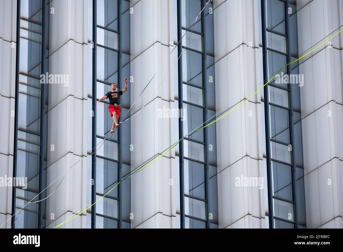 Chemnitz, Germany. 01st Sep, 2022. Slackline professional Lukas Irmler ...