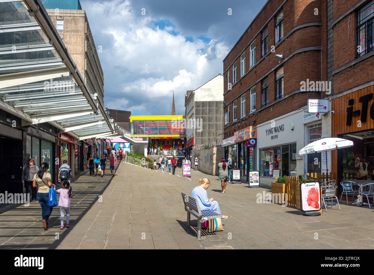 Market shopping uk hertford hi-res stock photography and images - Alamy