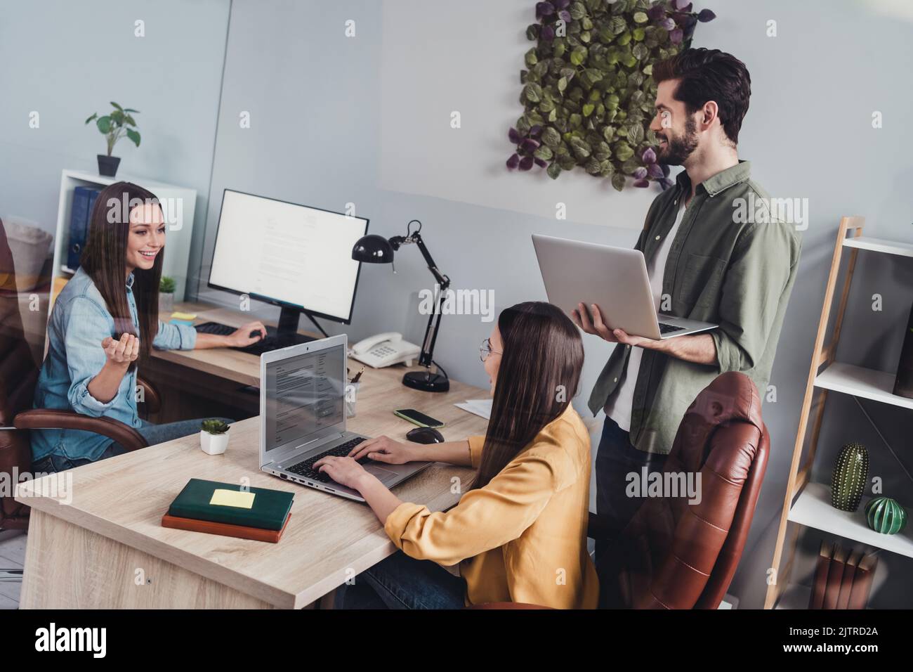 Portrait of attractive skilled cheerful people marketing experts ...