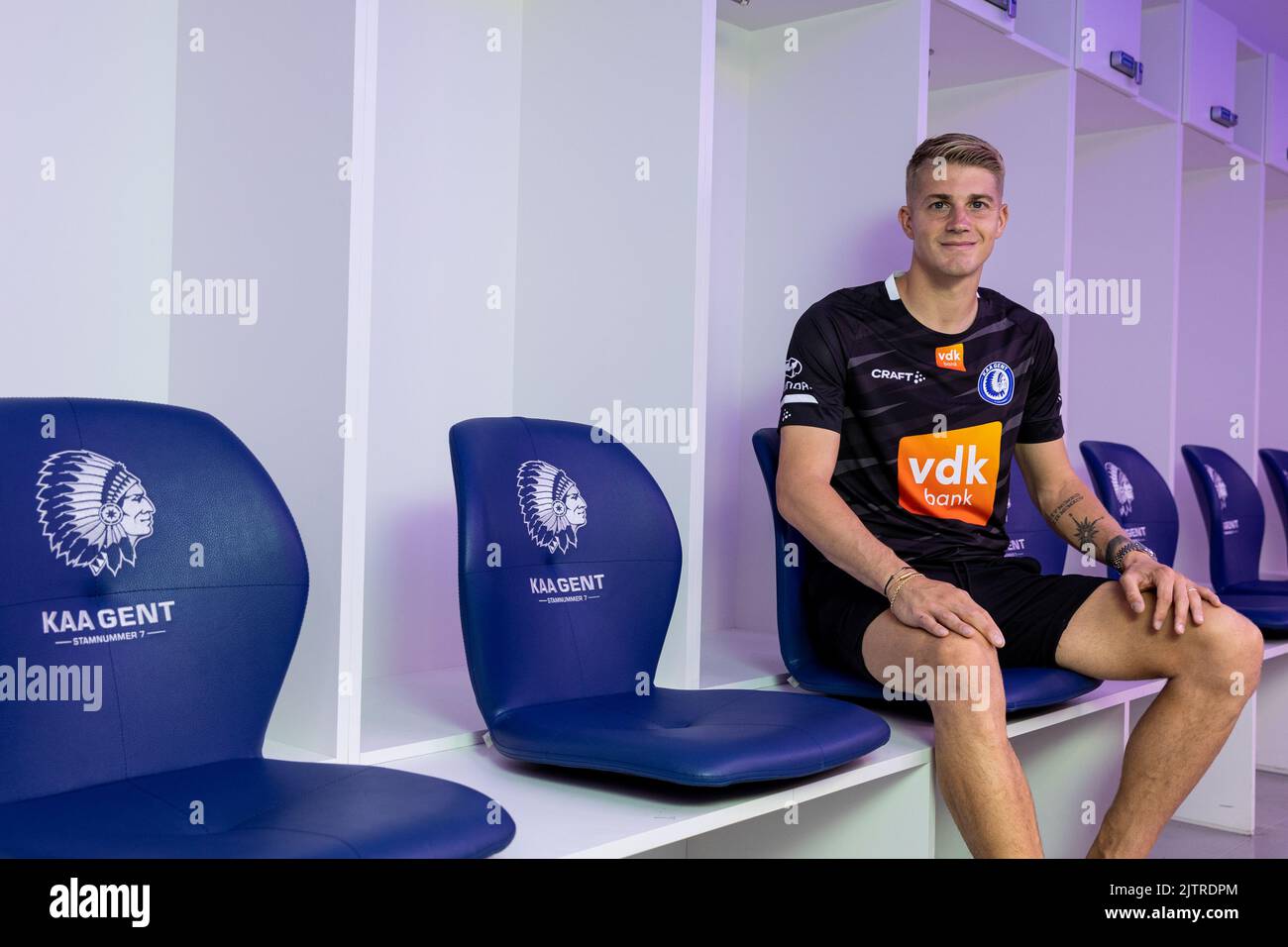French goalkeeper Paul Nardi pictured at the signing of his contract at ...
