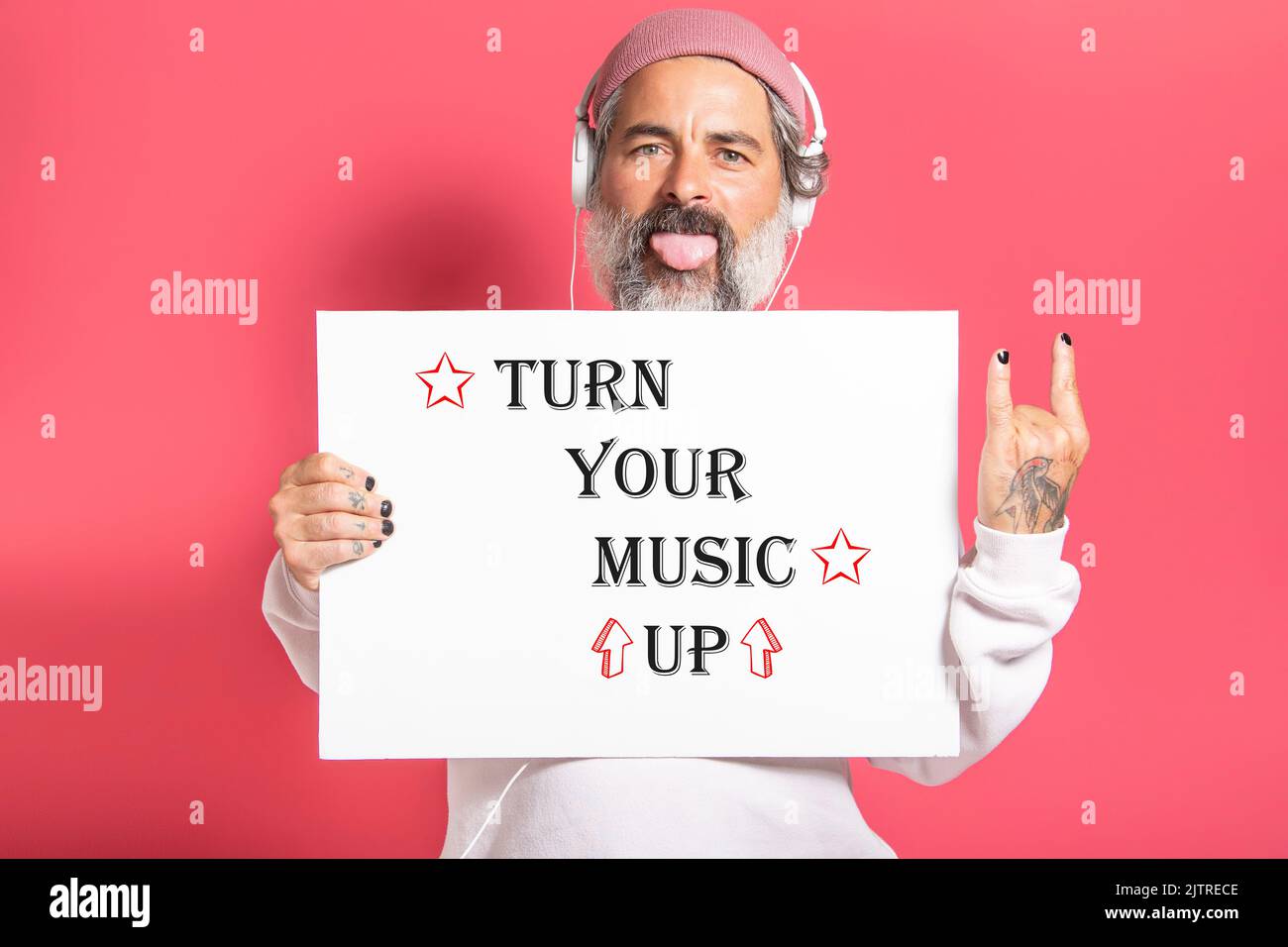 Billboard music chart hi-res stock photography and images - Alamy