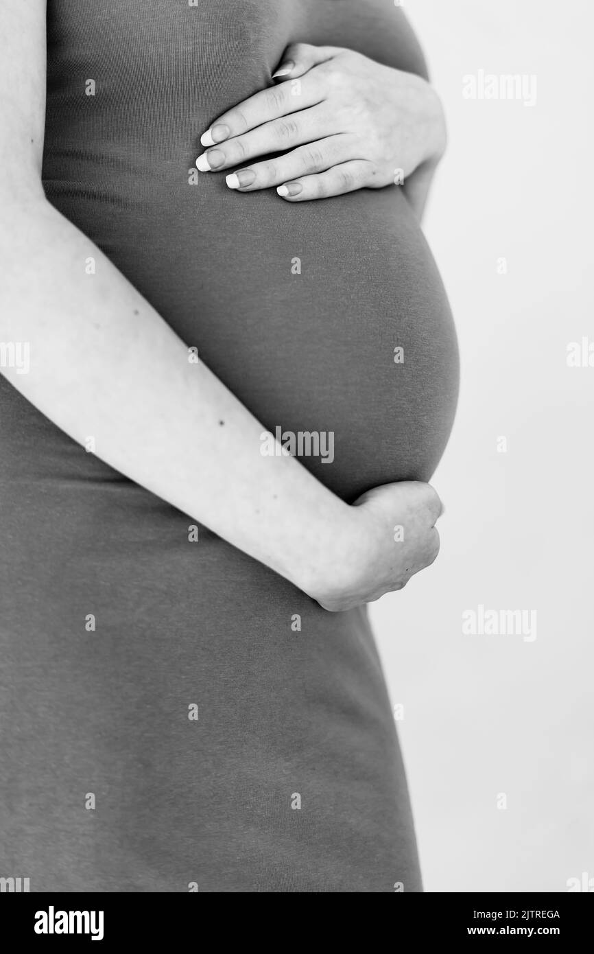27 weeks pregnant hi-res stock photography and images - Alamy
