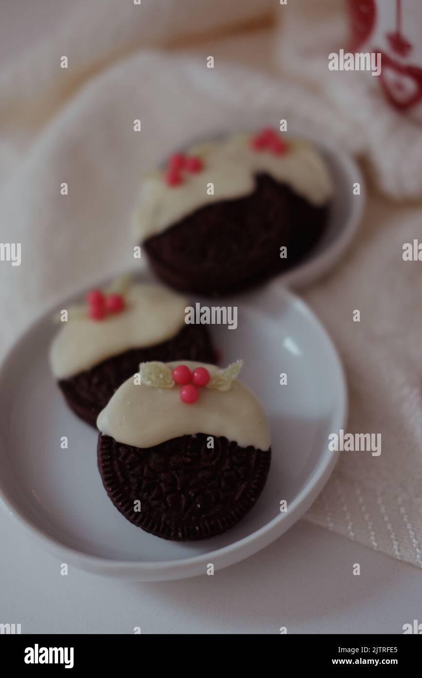 Mini chocolate puddings hi-res stock photography and images - Alamy