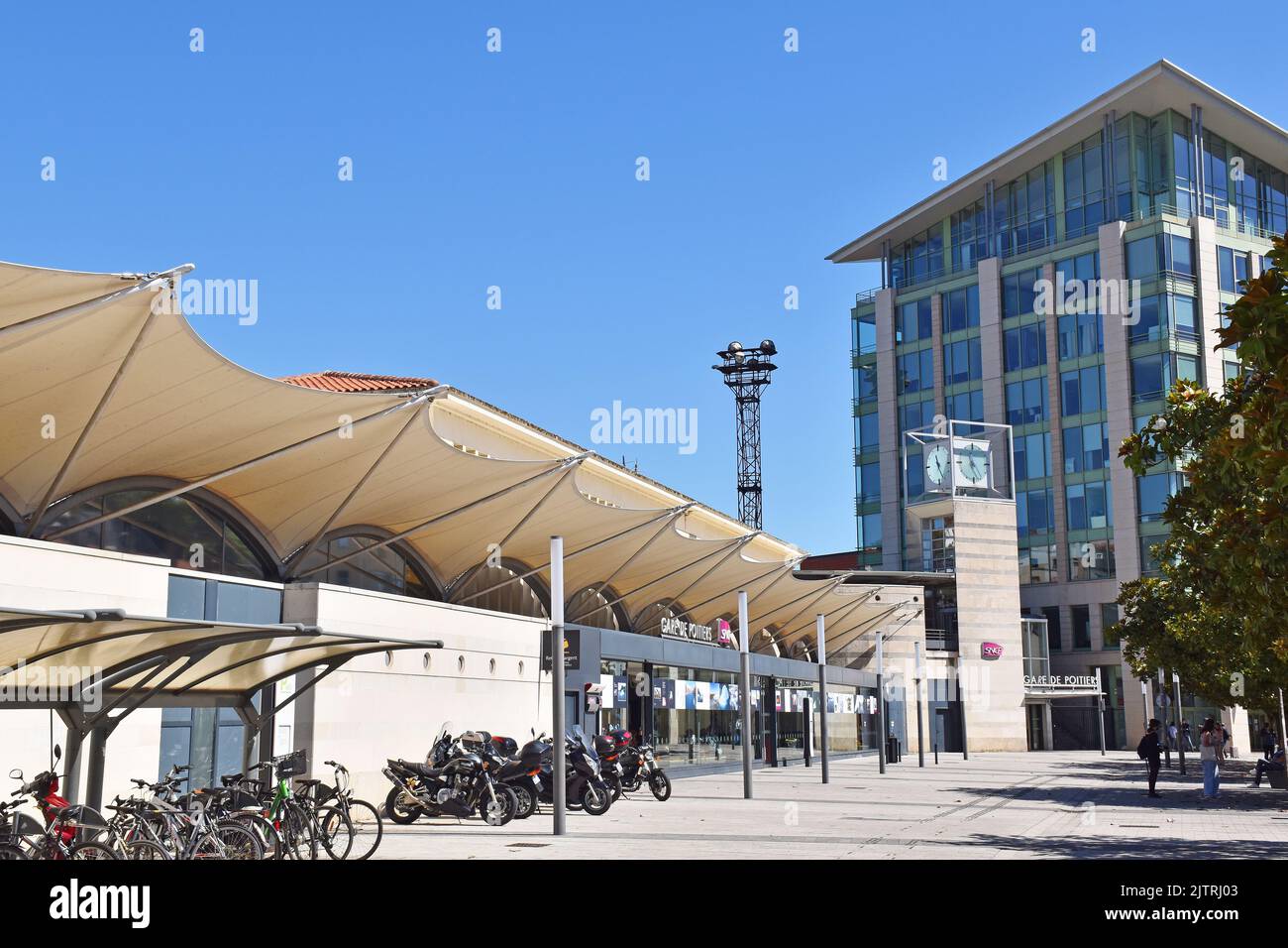 Forecourt and main entrance of the SNCF railway station at Poitiers ...