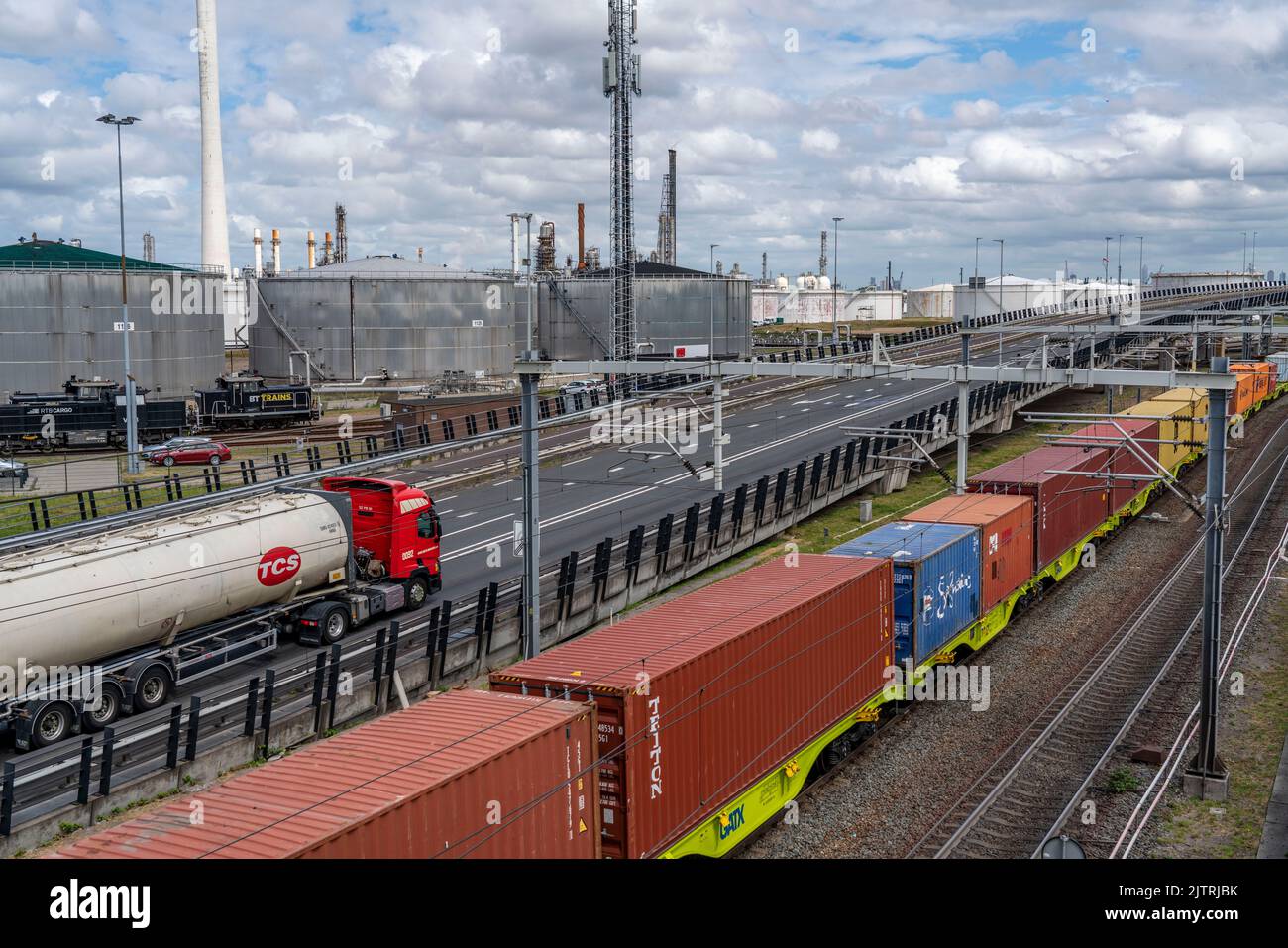 Shell Pernis refinery, largest refinery in Europe, production ...