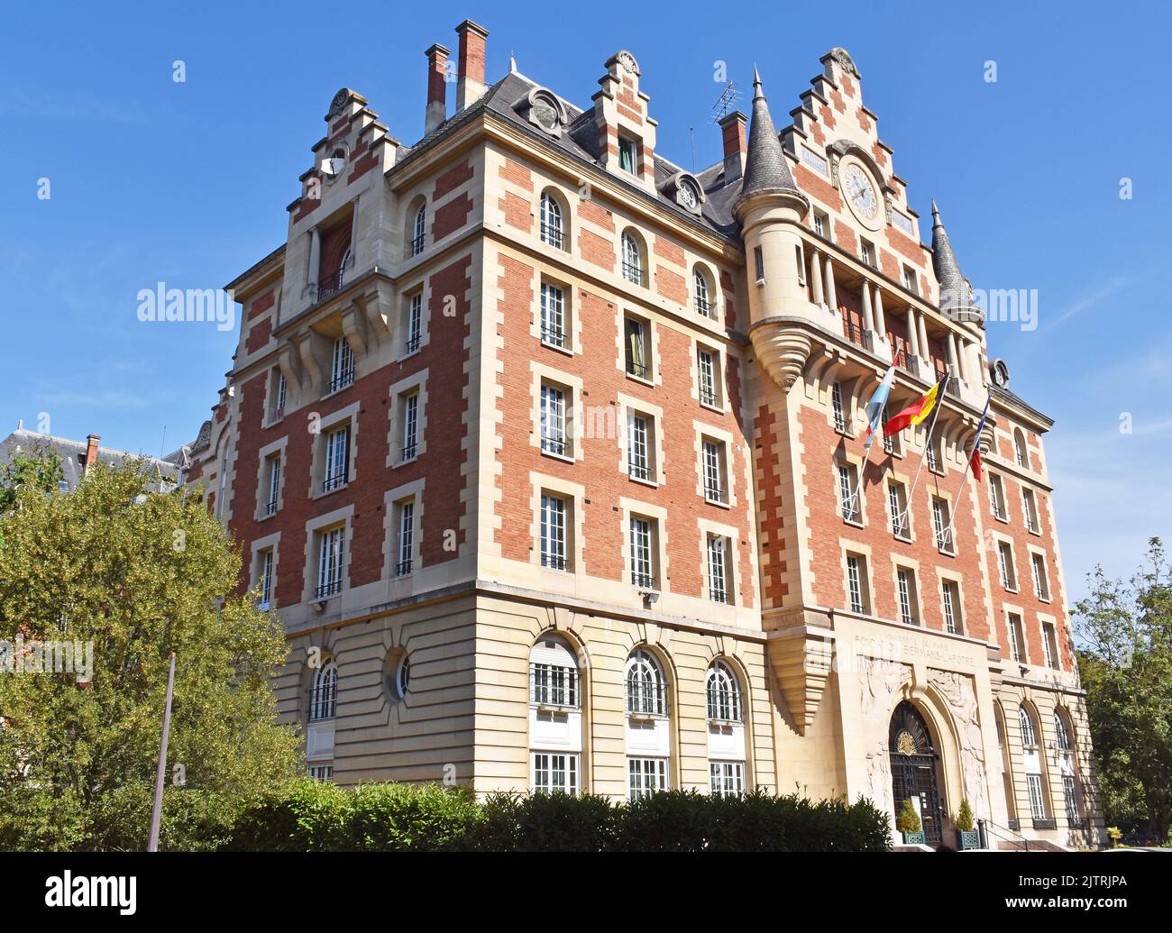 The monumental Fondation Biermans-Lapôtre, in the Cité Internationale ...