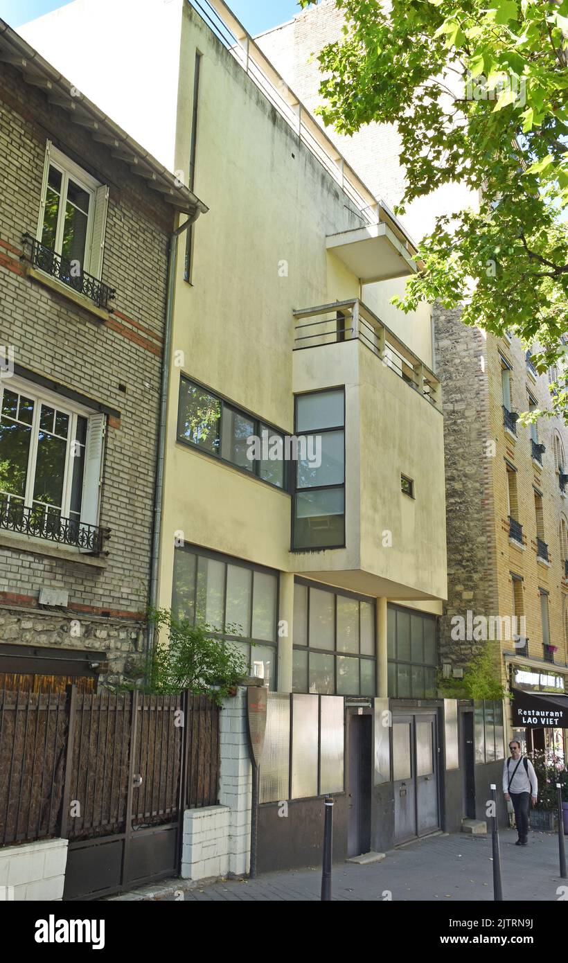 The Maison Planeix, originally 2 double height studios, now converted to apartments. Architects ...