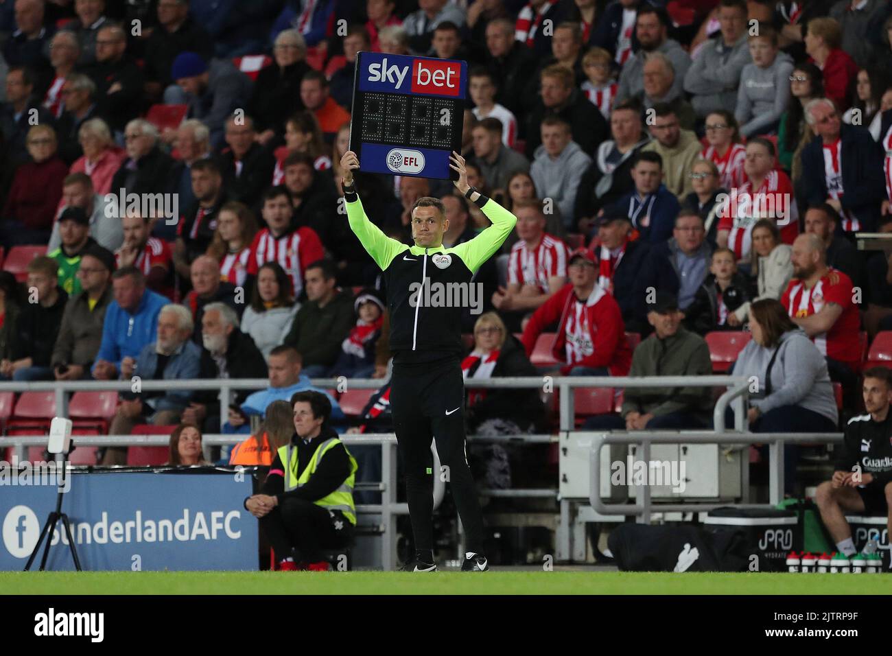 Fourth official board 2022 hi-res stock photography and images - Alamy