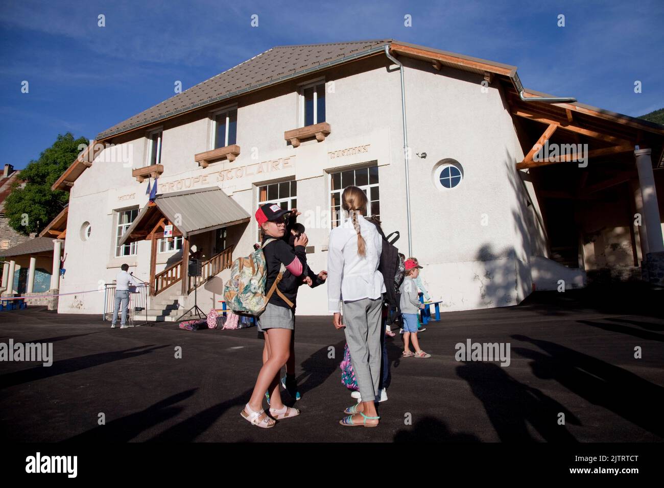Children and their children from Saint Blaise primary school in the ...