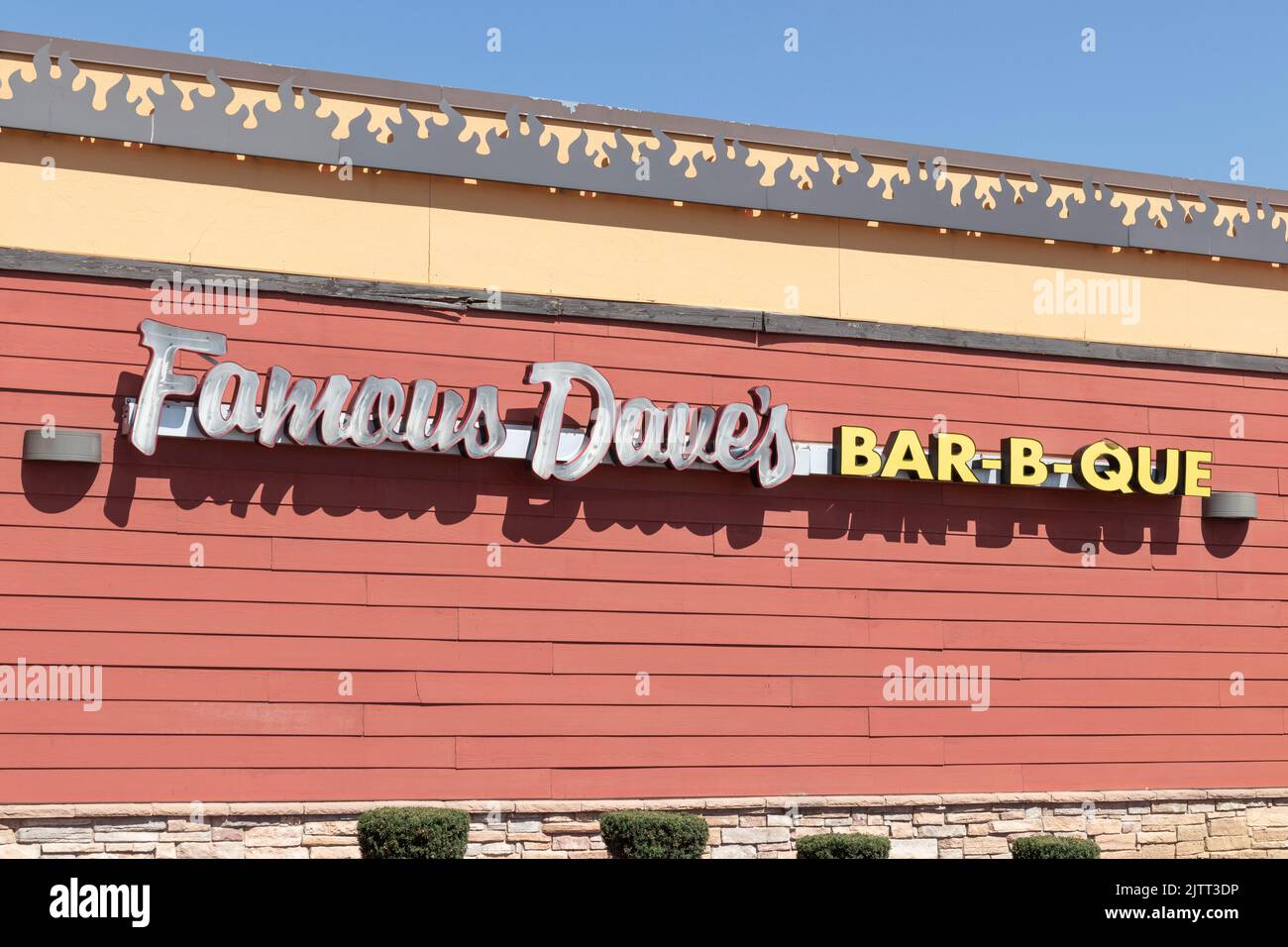 Greenwood - Circa August 2022: Famous Dave's Bar-B-Que Restaurant ...