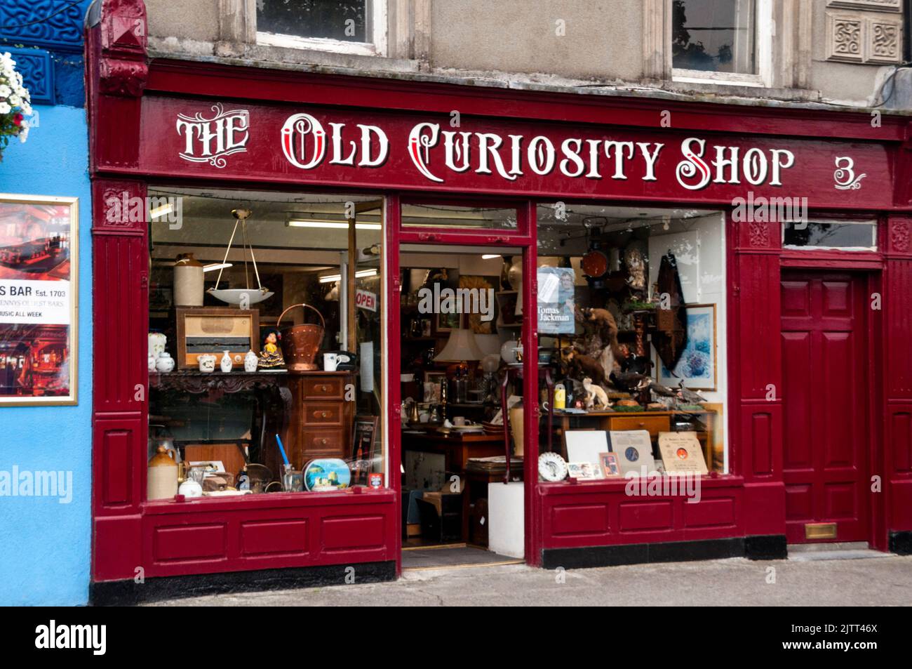 Old curiosity shop kilkenny hi-res stock photography and images - Alamy