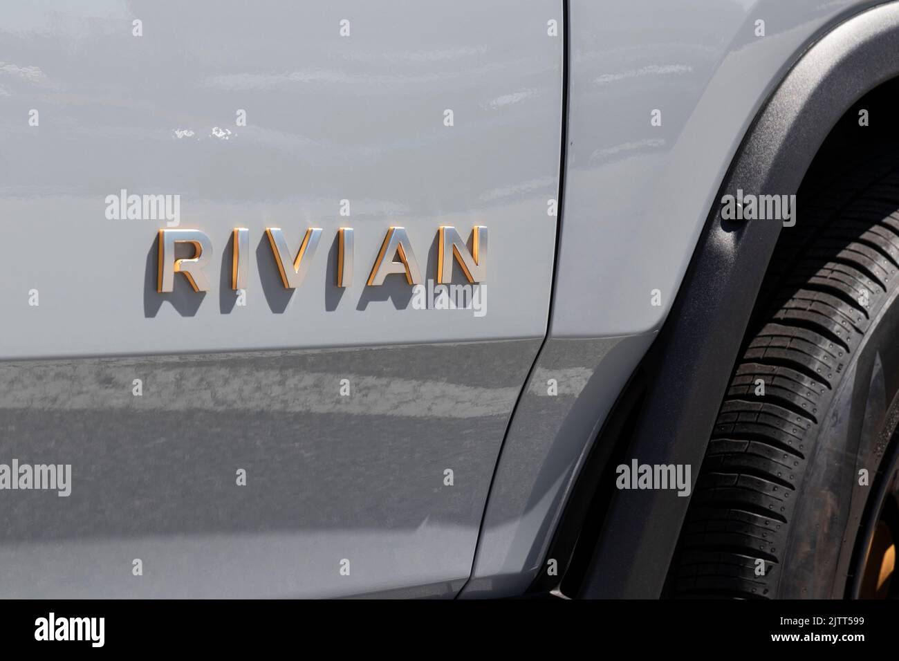 Indianapolis - Circa August 2022: Rivian R1T Pickup Truck display at a ...
