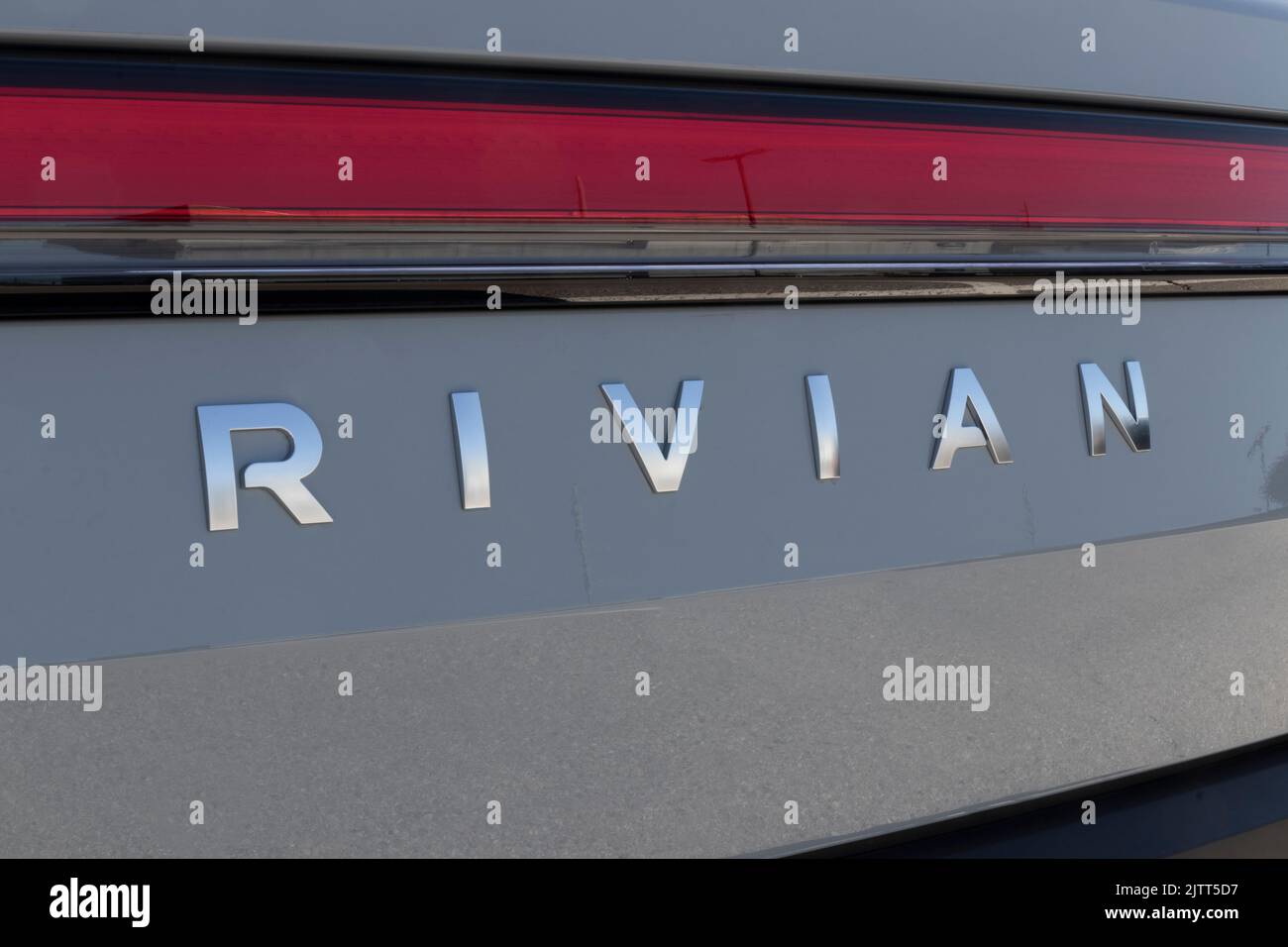 Indianapolis - Circa August 2022: Rivian R1T Pickup Truck display at a ...