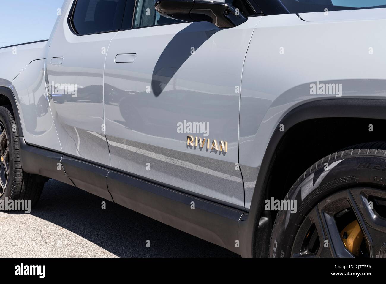 Indianapolis - Circa August 2022: Rivian R1T Pickup Truck display at a ...