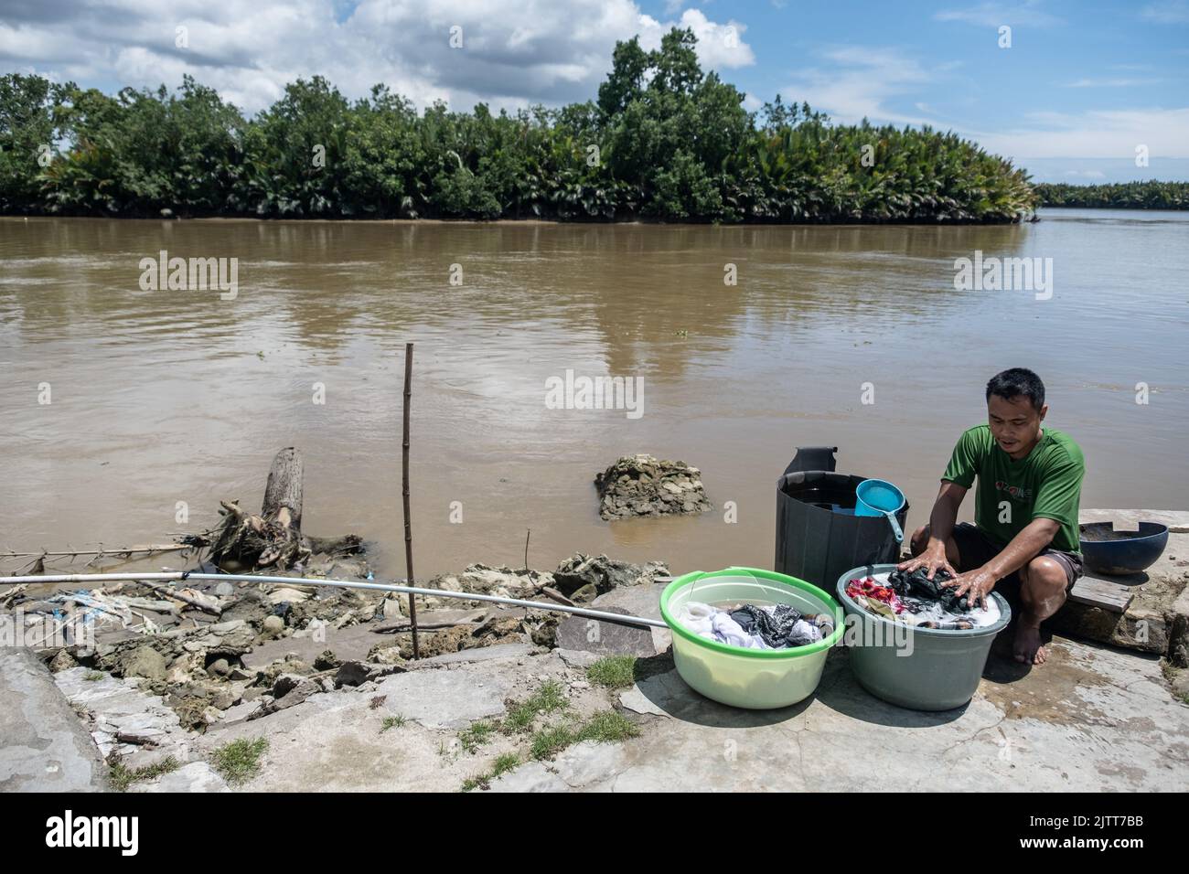 Village muara sampara hi-res stock photography and images - Alamy