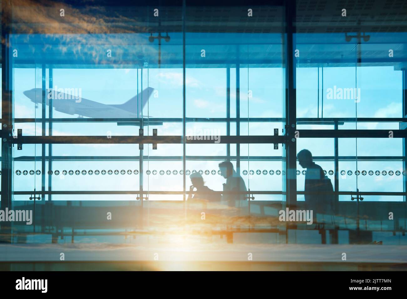 Airplane taking off in morning hi-res stock photography and images - Alamy