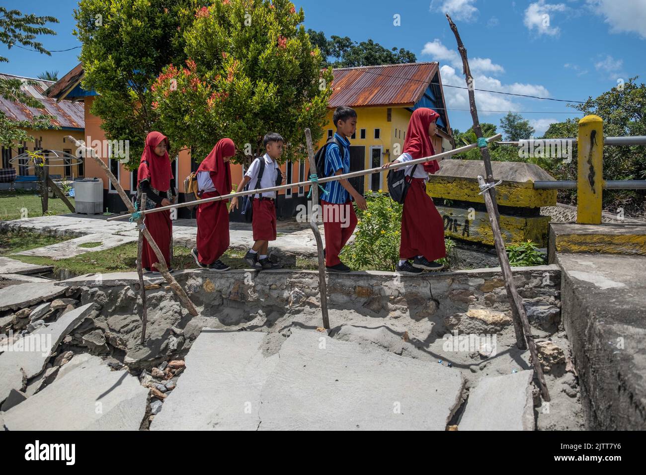 Village muara sampara hi-res stock photography and images - Alamy